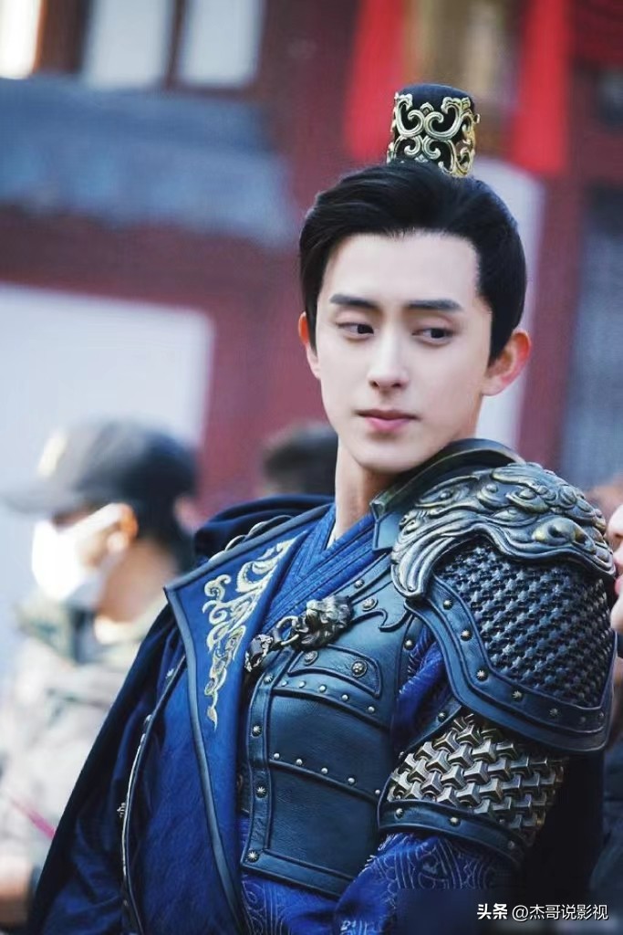 Zhao Lusi's new costume "Pearl Curtain and Jade Curtain" is announced ...