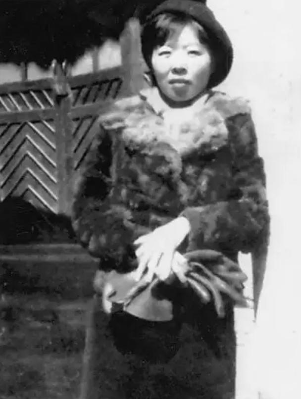 Xiao Hong: He left a will before his death and wanted to be buried next ...