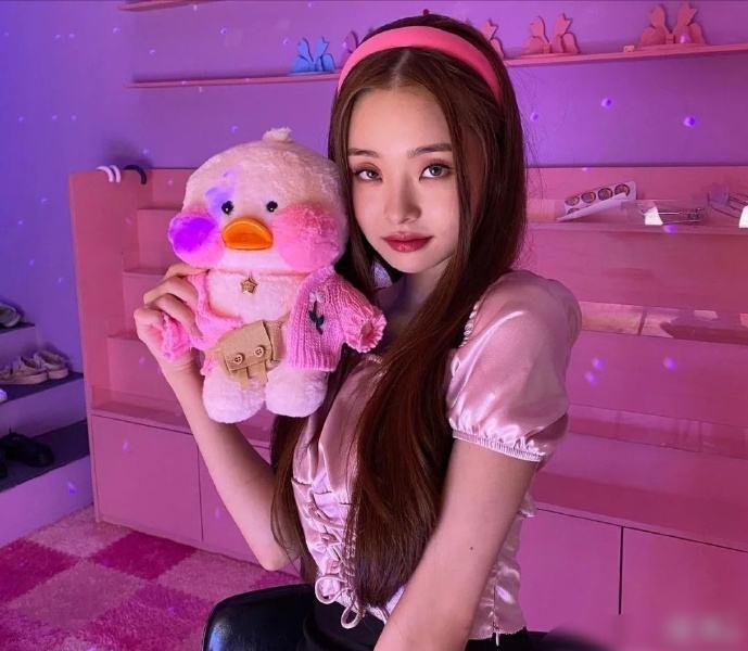Once partner Zheng Xiuyan came to the fore, and later became popular ...