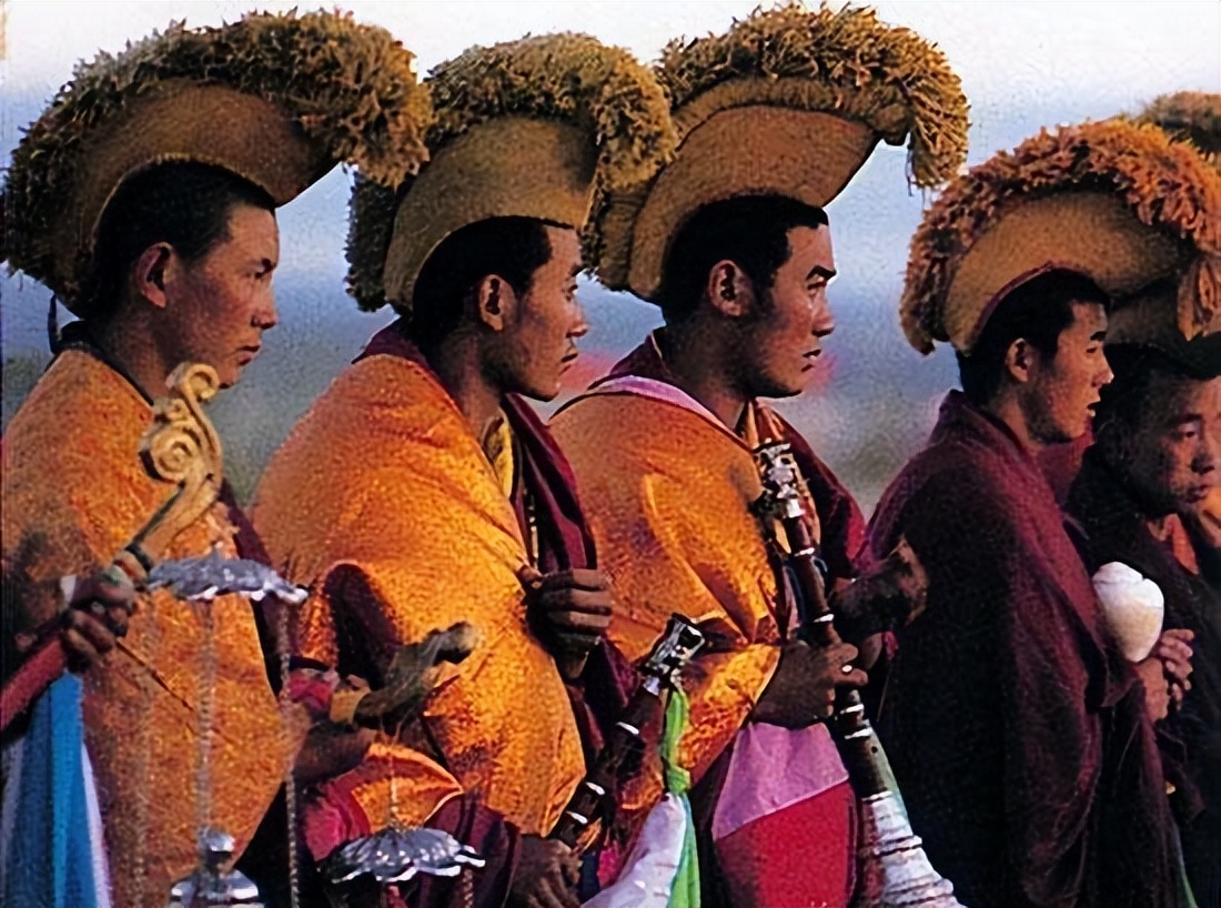 Exploring the development process of Mongolian religious culture - iNEWS