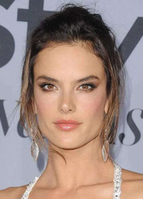 International supermodel Victoria's Secret Angel Alessandra Ambrosio ...