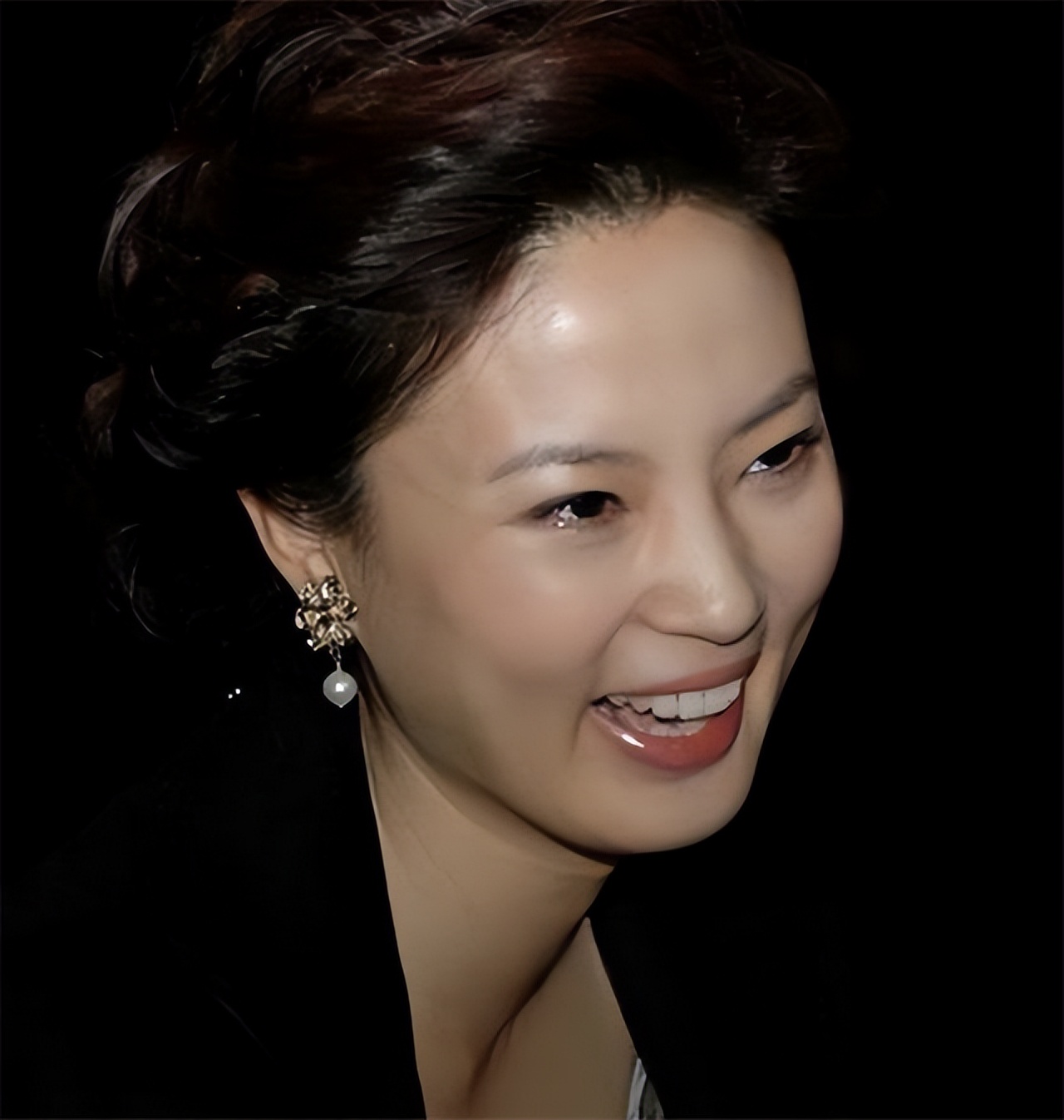 CCTV host Liu Fangfei: The unusual life of the third sister of CCTV ...