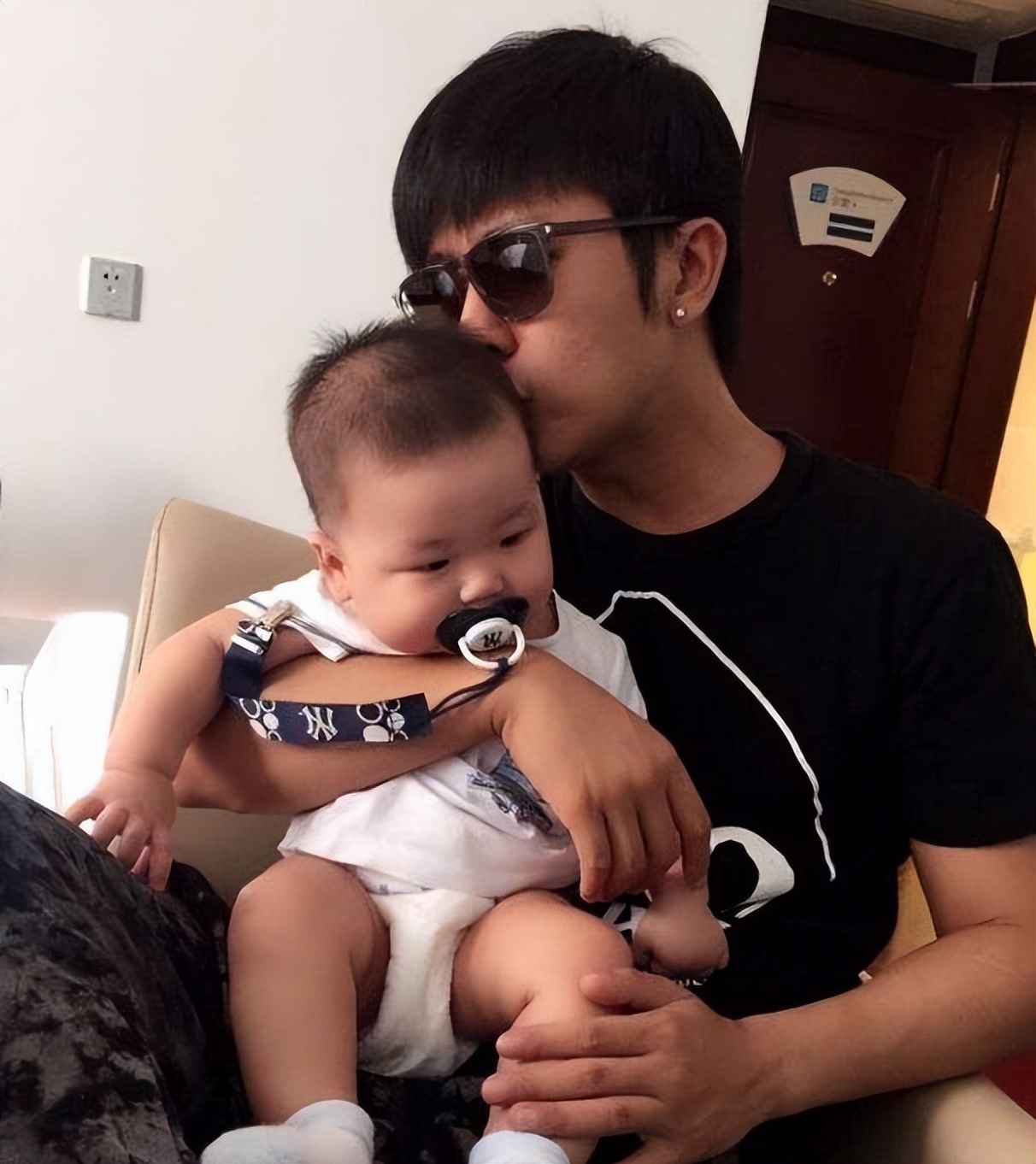 His mother is a famous producer, but Lin Yushen never hype up low-key ...