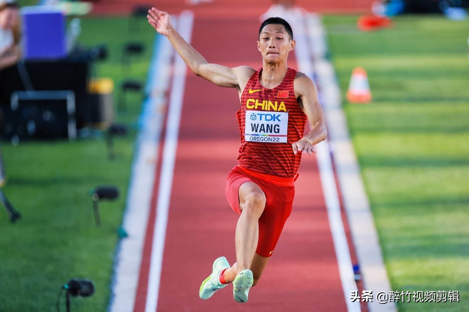 Wang Jianan won the Chinese track and field team's first long jump gold ...