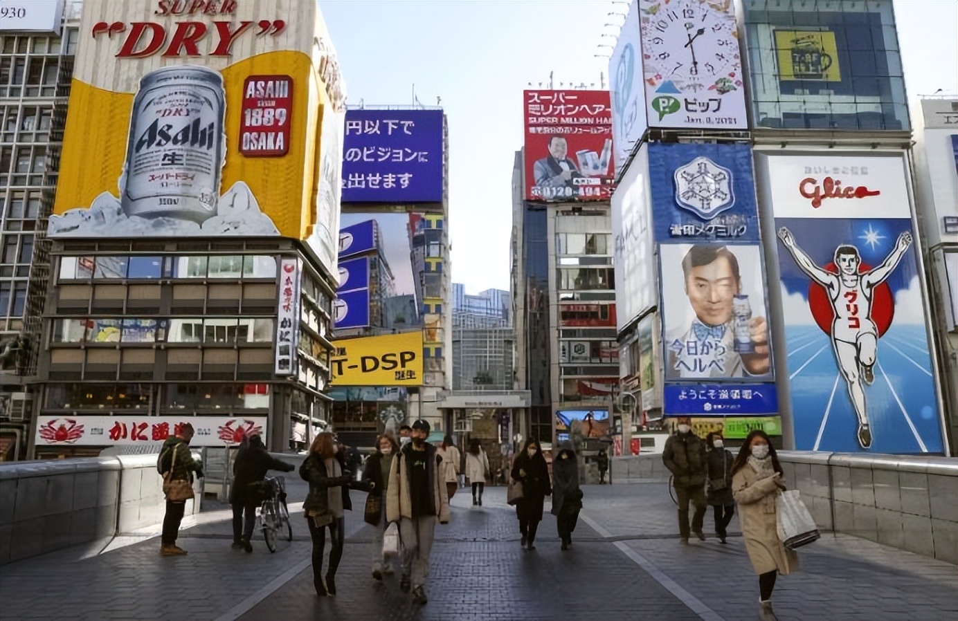 The busiest street in Japan hides the largest slum!See where the bottom ...
