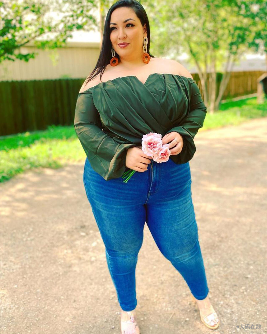 American plus-size model Ana Victoria (Ana·Victoria) - iNEWS