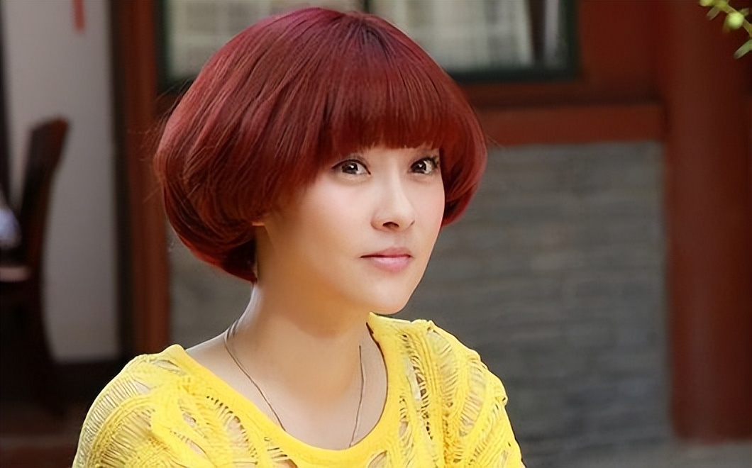 Actor Zhu Rui, with fair skin, beautiful body and good figure, was ...