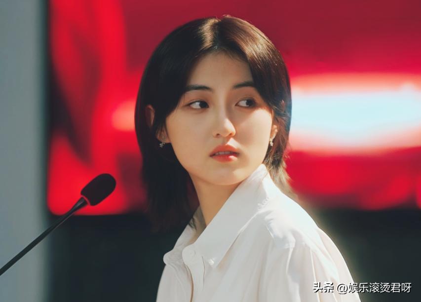 Winning an award at the age of 9 and becoming a "Queen of Movies" at ...