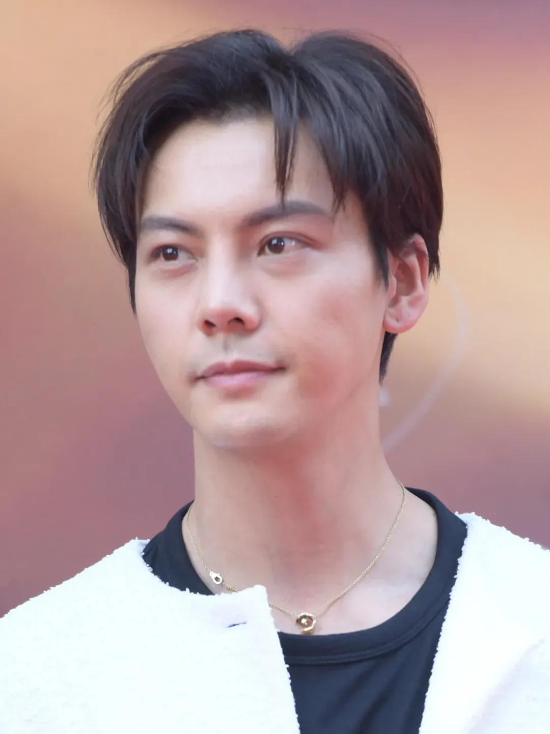 Huabiao Award male star face capture - iNEWS