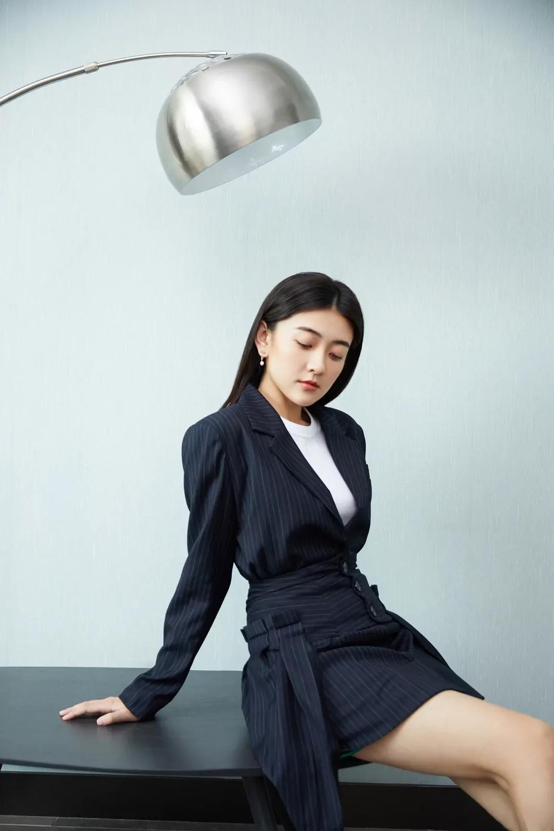 Sexy sweet goddess Liang Jie - iNEWS