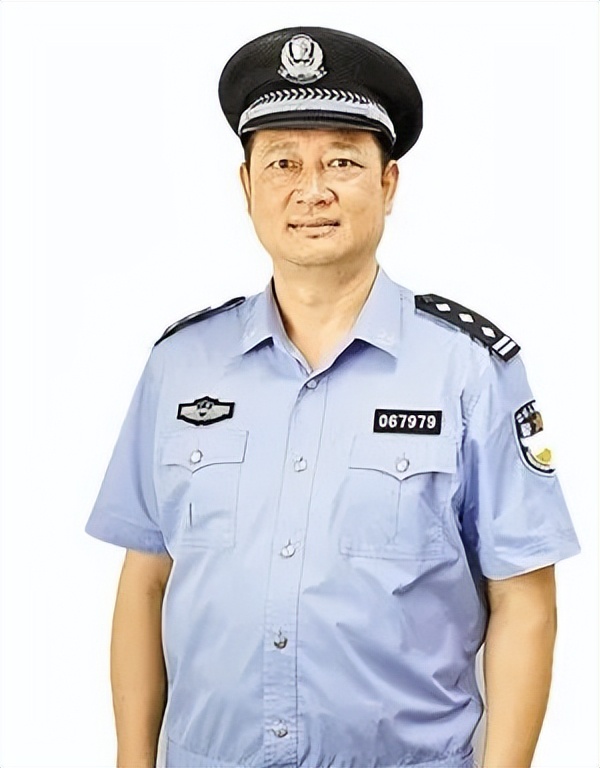 The "star officer" 25 years ago is still a "star" - iNEWS