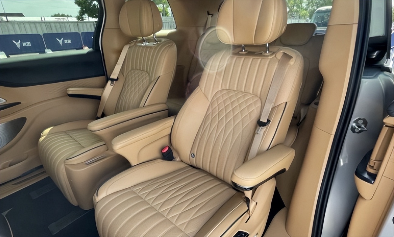 Smooth acceleration, sharp handling, IKEA IKEA, this MPV model is very capable! - iMedia