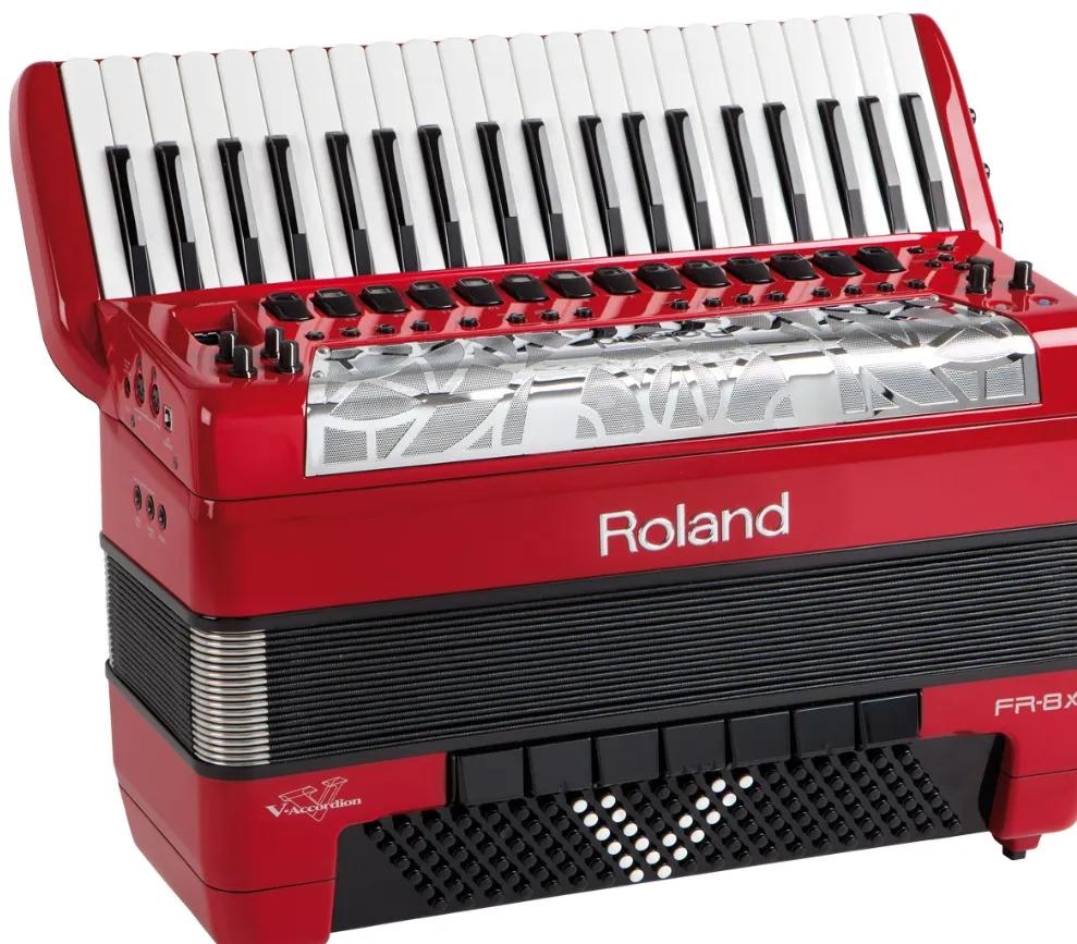 The accordion plays the magnificent acoustics of a symphony orchestra ...
