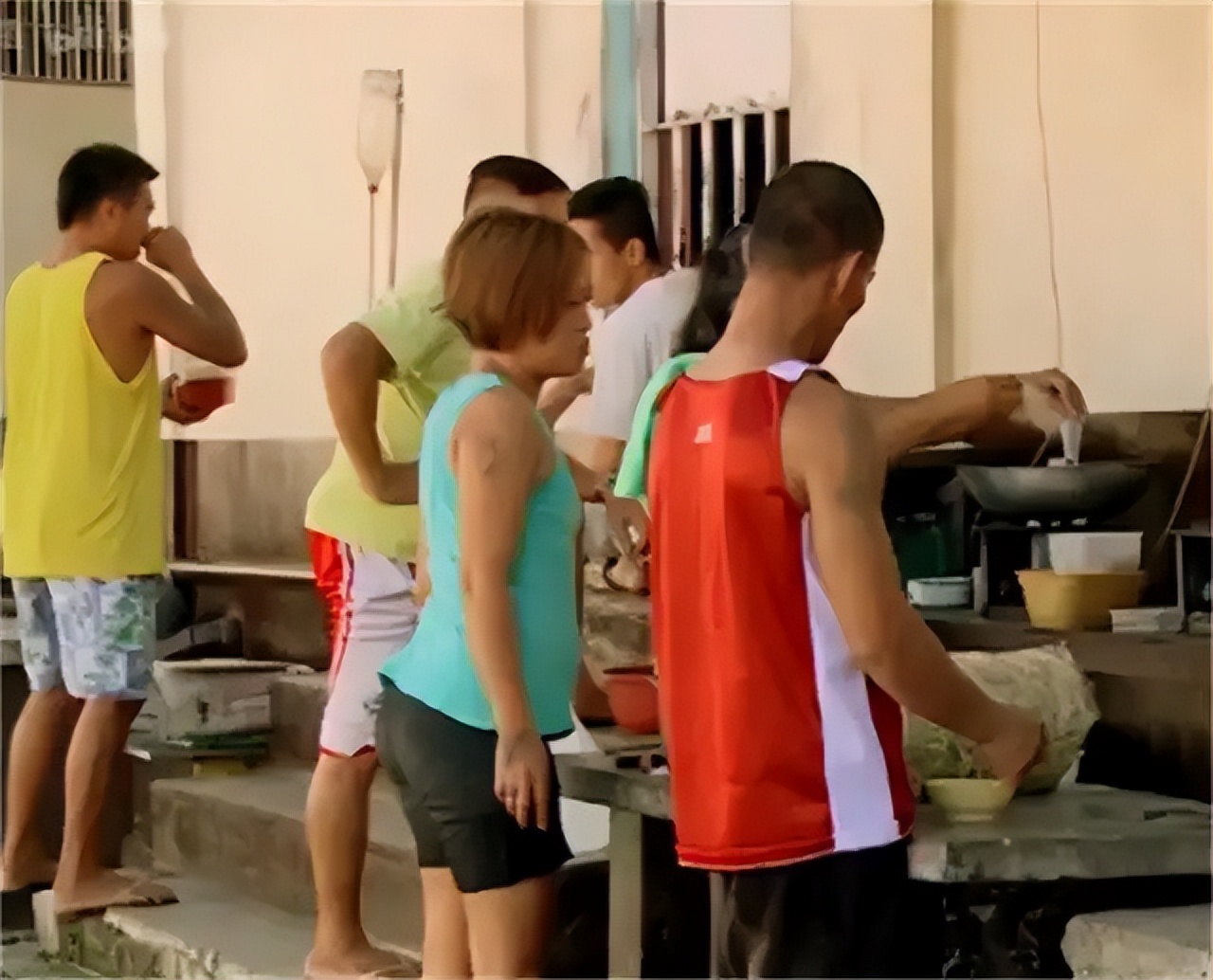 You may not believe it: Prisons are still mixed with men and women - iNEWS