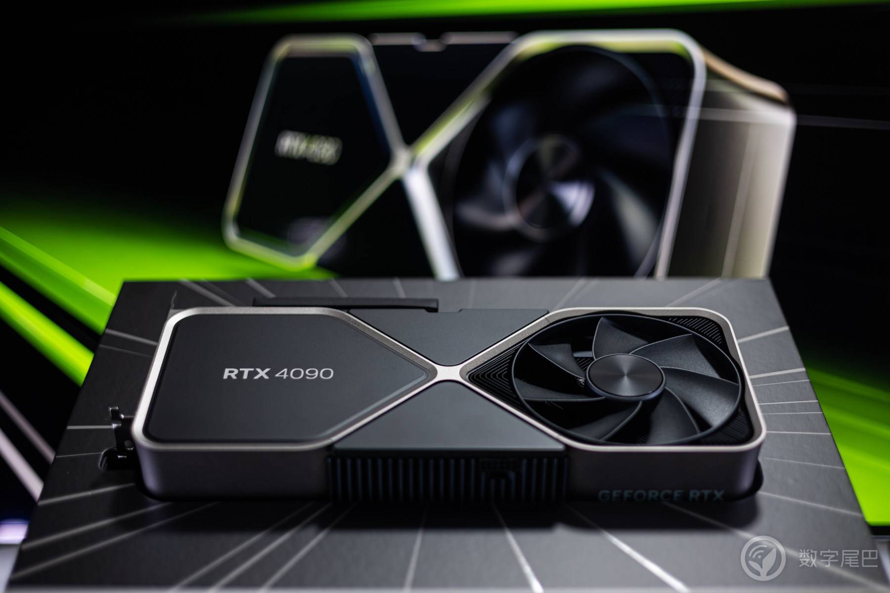 I would like to call it the strongest, the first test of NVIDIA GeForce ...