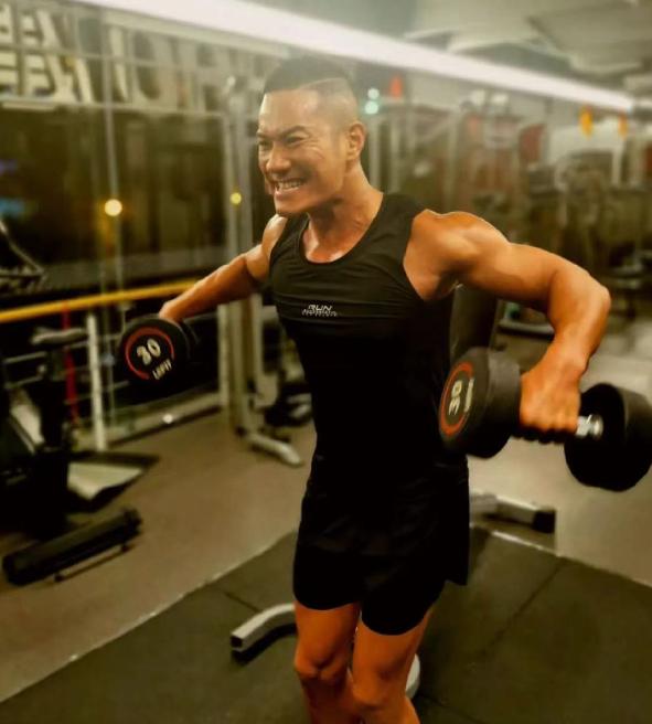 Hong Kong star Huang Junfeng was cut into serious injuries, Louis Koo ...