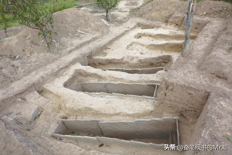 A brief discussion on the characteristics and differences of the tombs ...