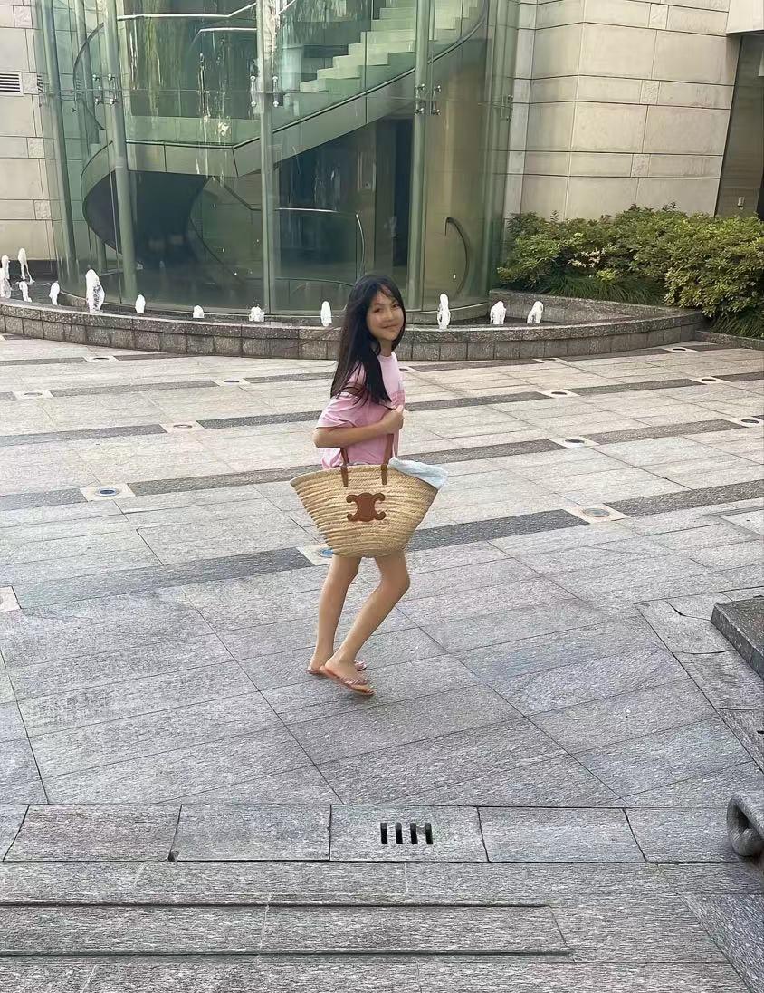 Li Xiang and Wang Yuelun are suspected of compounding!A family of three ...