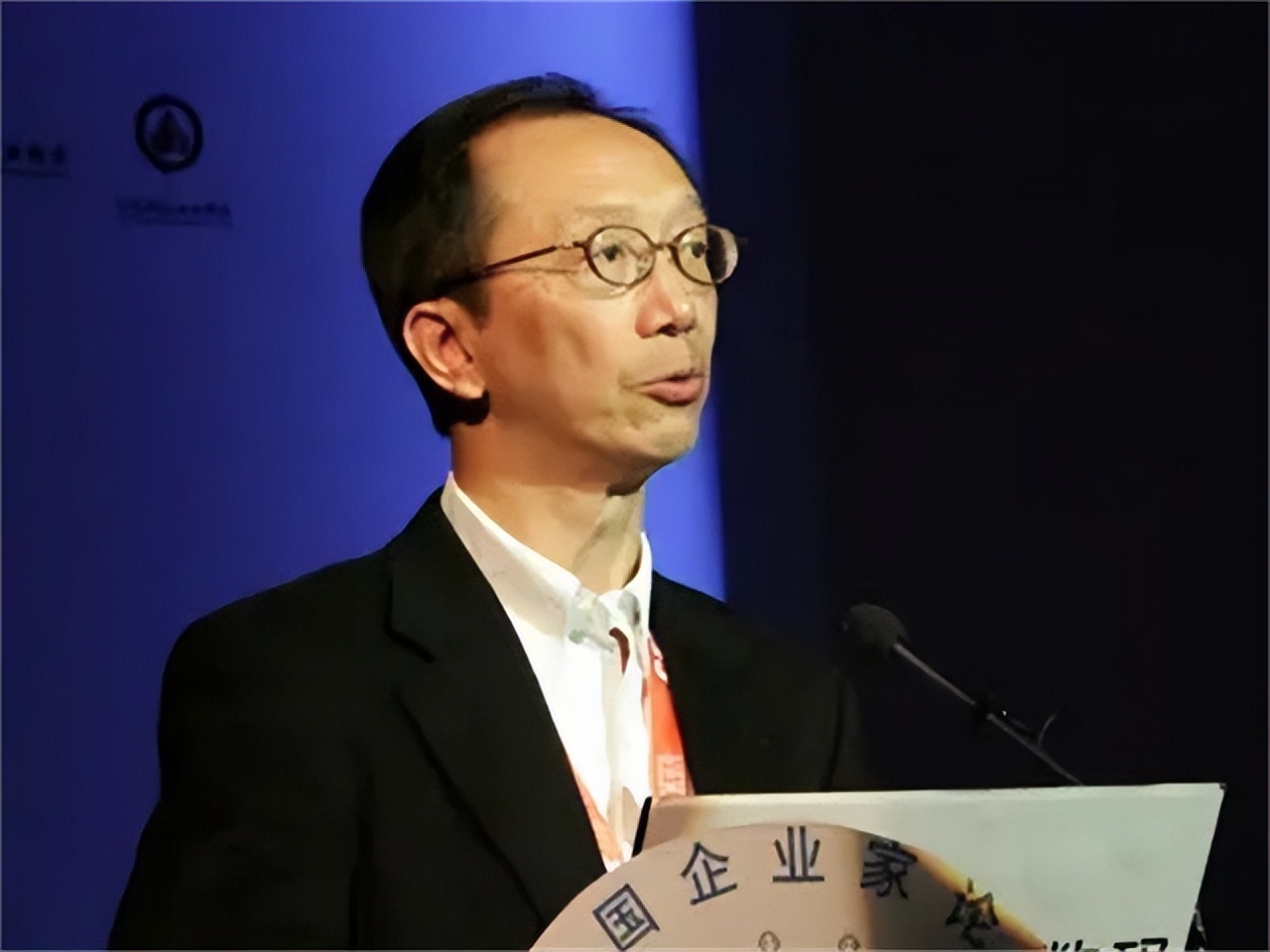 In 2001, Liang Jinsong met Fu Mingxia for the first time. Knowing that ...