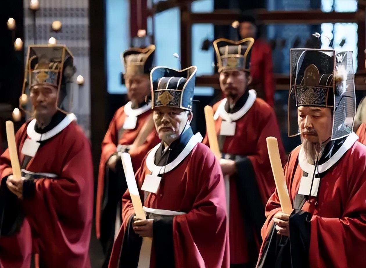 What is the difference between Jinwuwei and Qianniuwei in Tang Dynasty ...