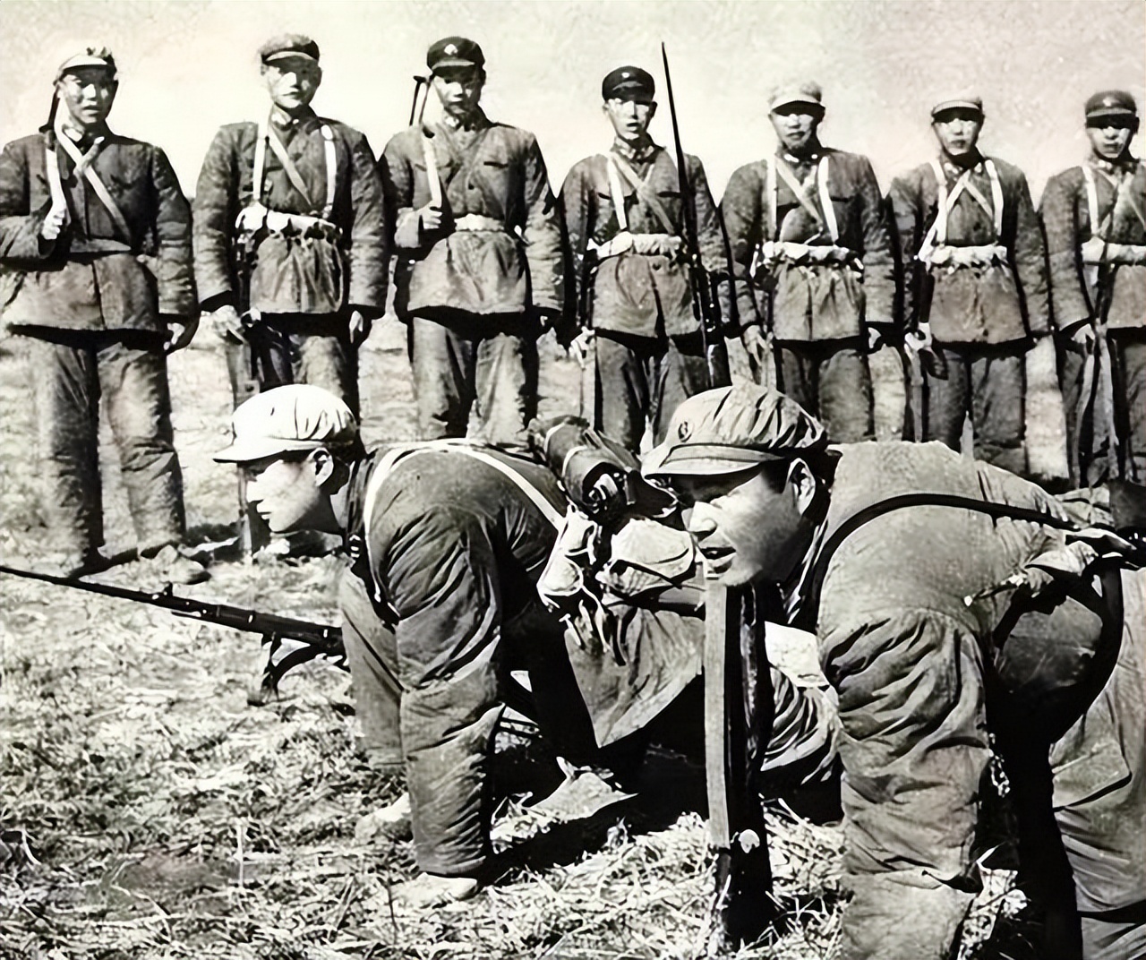 After the Long March of the Red 25th Army, a company of guerrilla ...