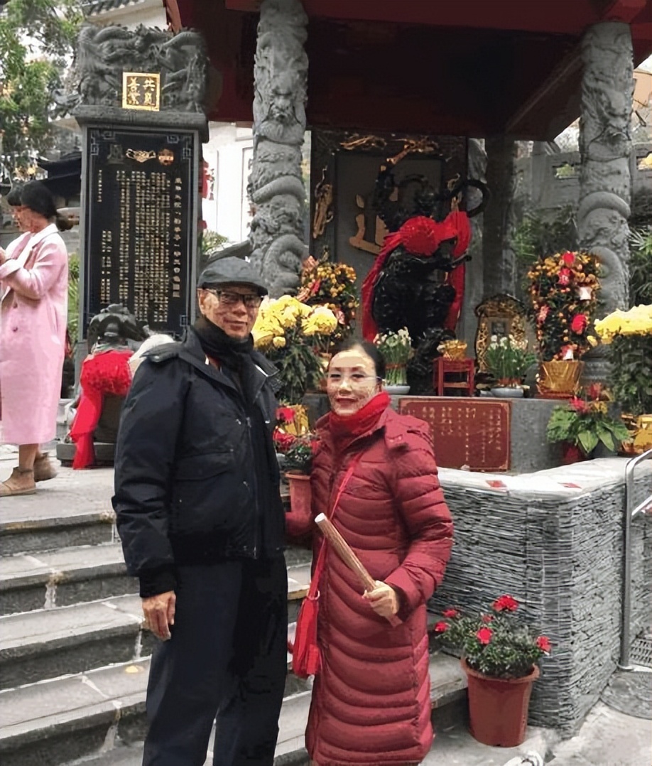 Wang Mingquan is in the same frame as Brigitte Lin, showing a real and ...