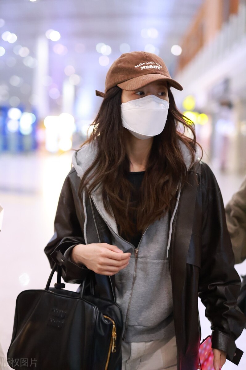 Zhou Yutong's casual nature - iNEWS