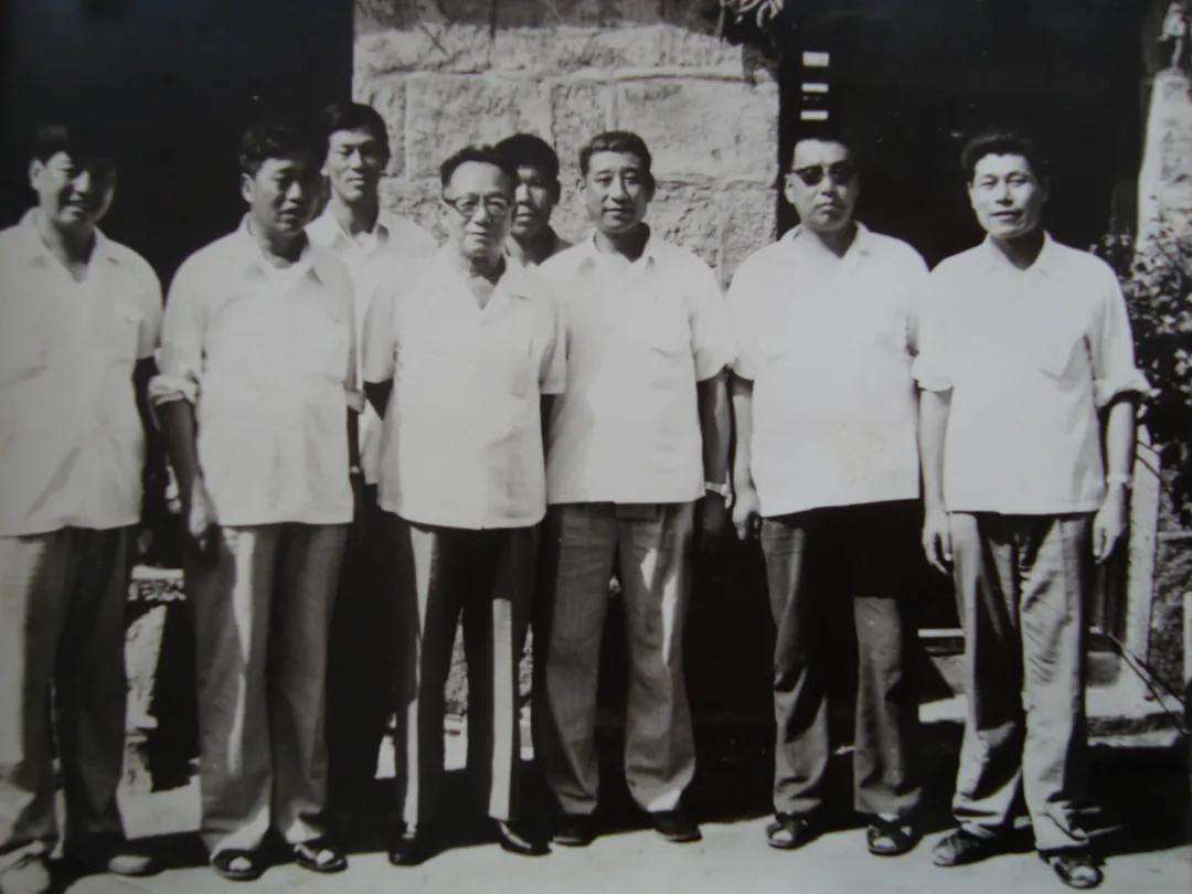 He was Deng Gong's reform general. At the age of 41, he served as the ...