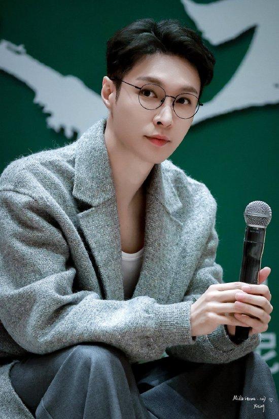 Zhang Yixing posted an article for Huang Bo's birthday: Thank you for ...