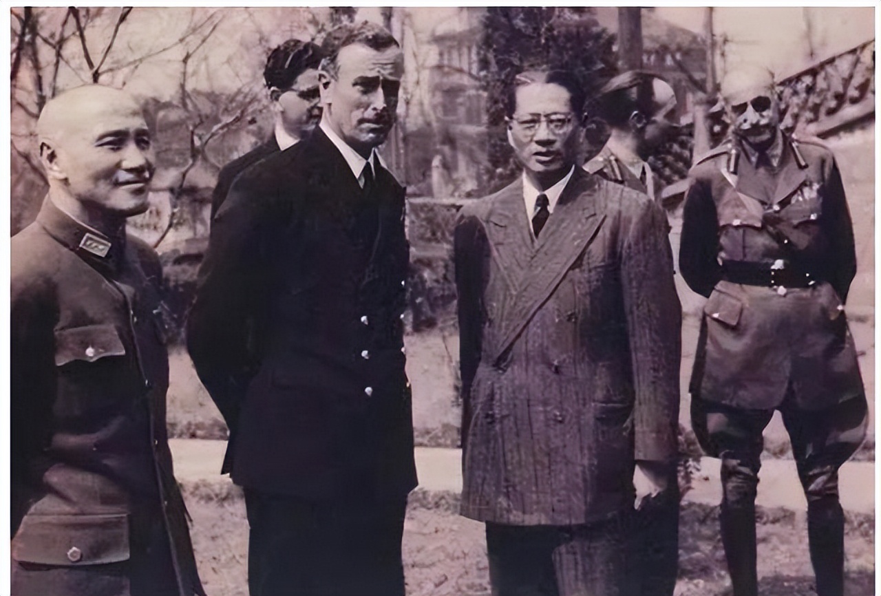 Chiang Kai-shek and Song Ziwen, a pair of uncle Lang's enemies, how ...