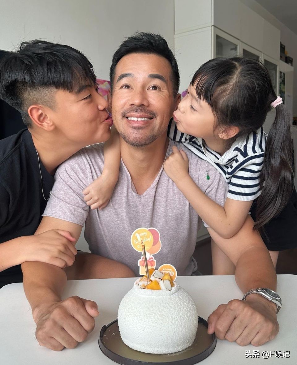 Xu Rong spends his birthday simply with his family - iNEWS
