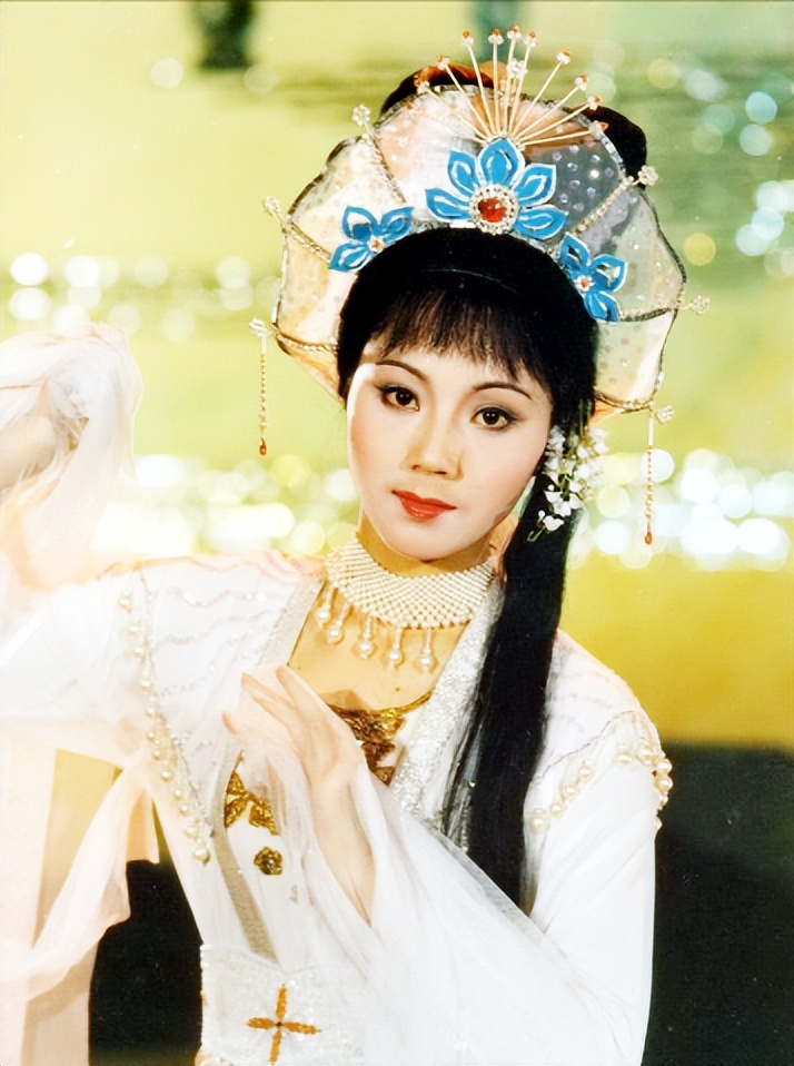 "Shaoxing Opera Fairy" He Ying: When she was the most popular, she went ...
