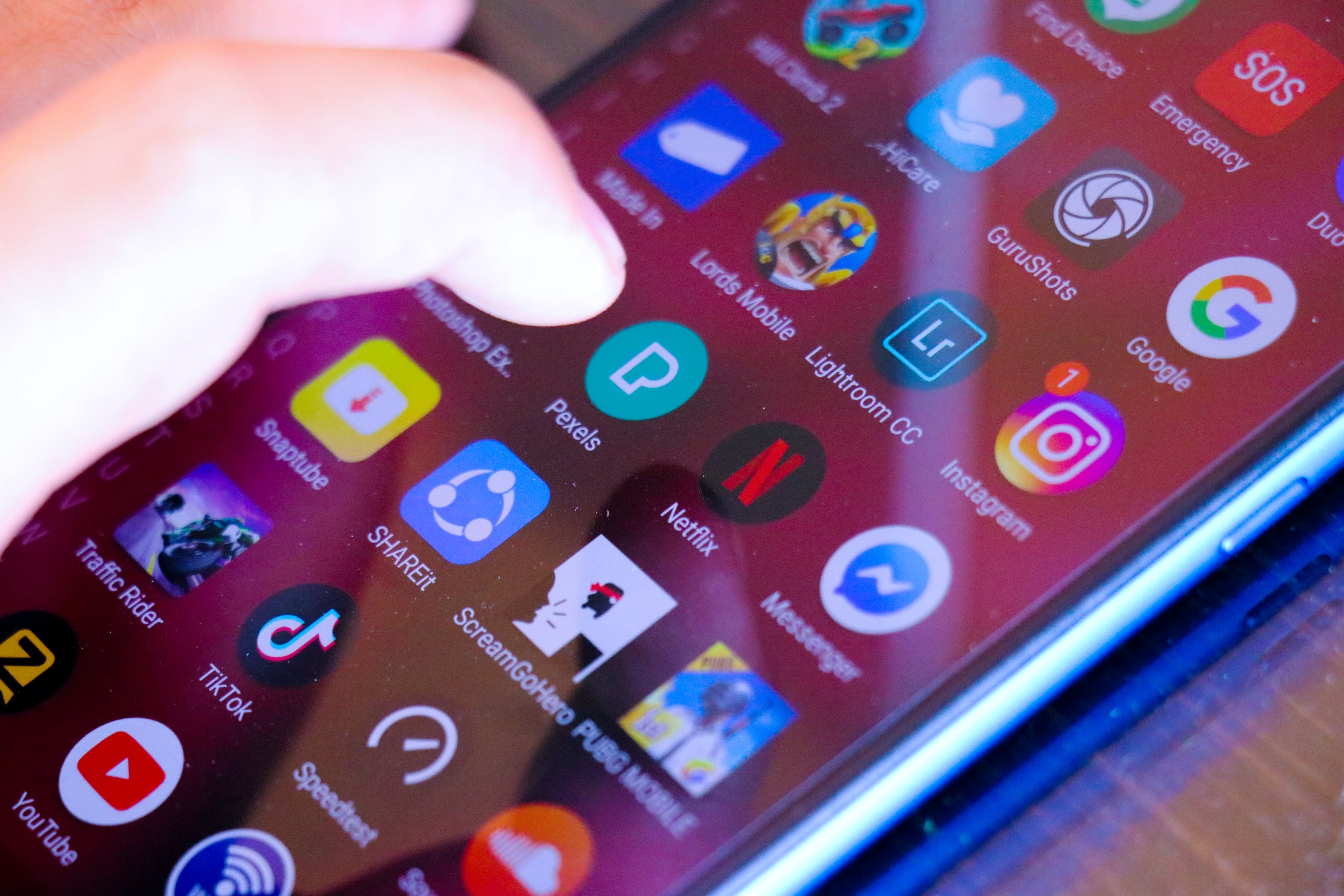 Why is the iPhone so popular and so many people choose Android? - iNEWS