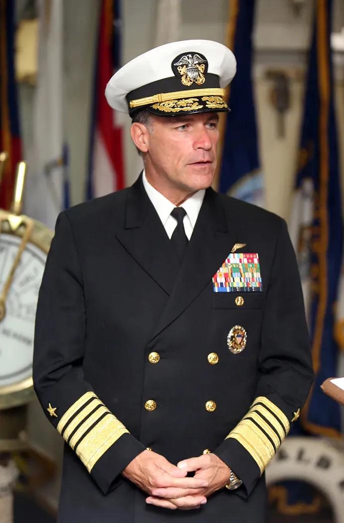 If the U.S. military dares to stop the U.S. warship, it will open fire ...