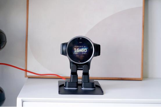 Optimistic desktop robot, cute, cute and full of fun, all-round little ...