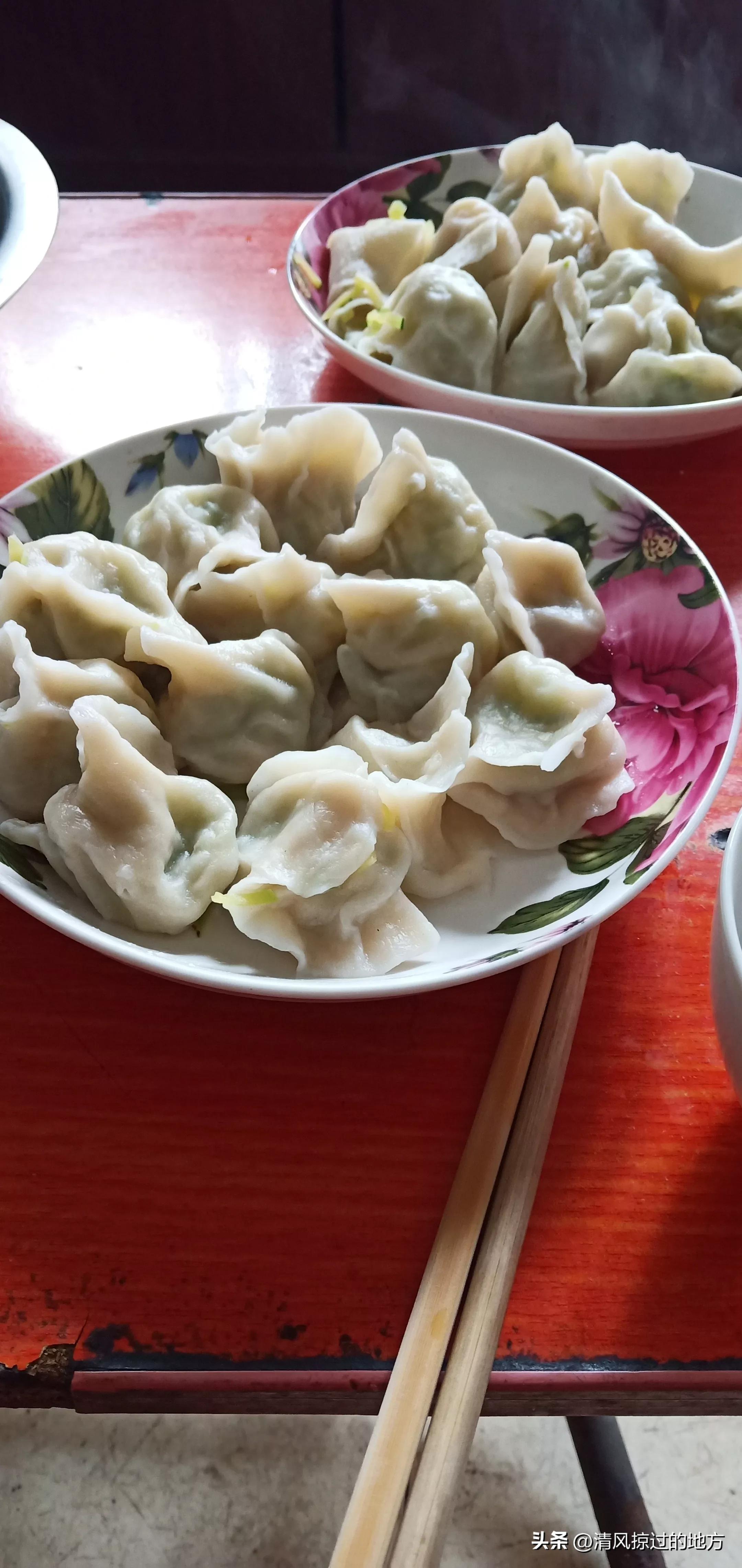 The frugal life of the post-70s spent 2 yuan a day on dumplings stuffed ...