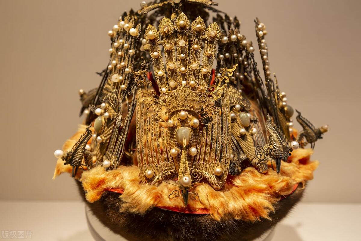 Chinese Phoenix Crown: The Ornate Jewel of the Phoenix Crown - iNEWS