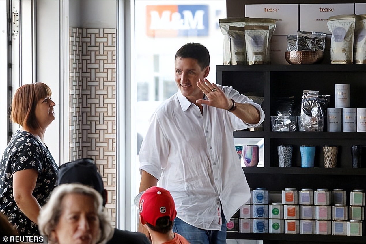 50-year-old Trudeau cut his hair short and was ridiculed by foreign ...