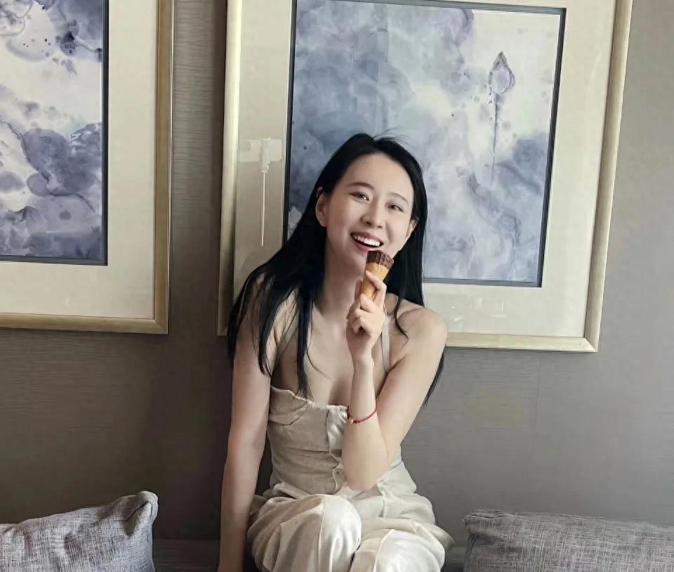 Wang Lejun counterattacks Hu Ge, explores the pain and fights with fans ...