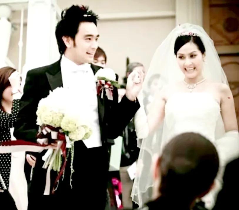 Thailand's Oba TAE official announced the second marriage, Ouyang Nana ...