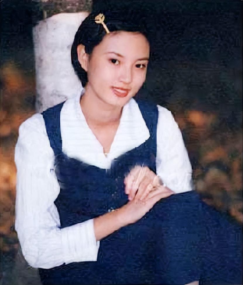 Born in a famous family, known as the "Taiwan Flower" of CCTV, 45-year ...