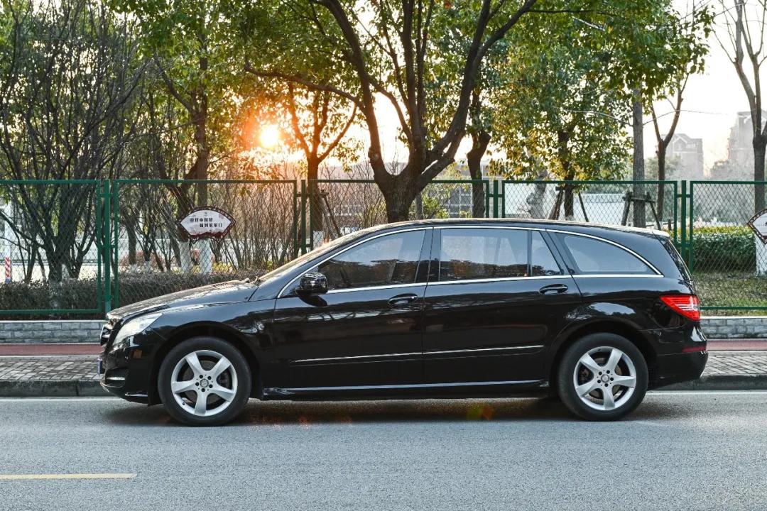3.0T second-hand Mercedes-Benz MPV, high power and large space, good ...
