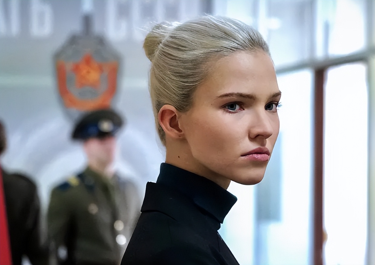 Superbly acted by Sarah Ruth, the intricacies of a world of espionage ...