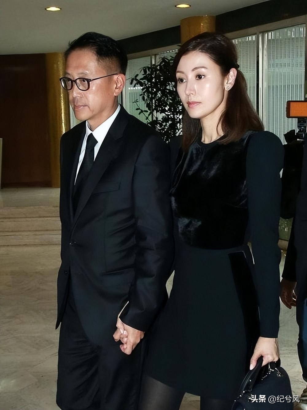 This time, 53-year-old Li Jiaxin, let us see what is called "present ...