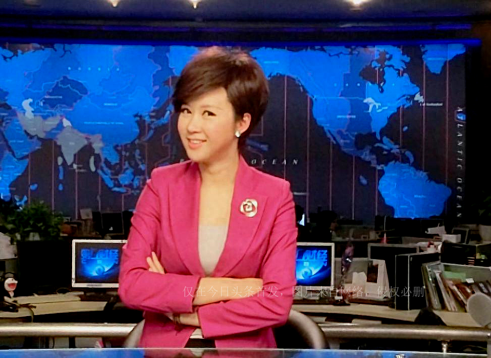 Host Zhou Ting from a wealthy family married to a rich man 30 years older than her, has three ...