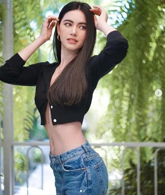 Davika, the most beautiful goblin in Thailand, has a thinner waist than Lisa!The public weight ...