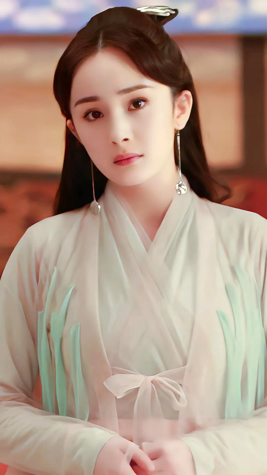 Yang Mi - iNEWS