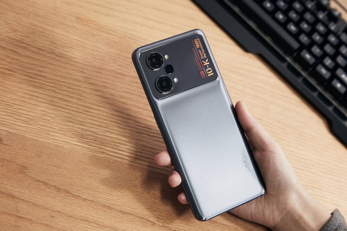 OPPO's new machine shows its edge, upgraded to 12+512G, with a large ...