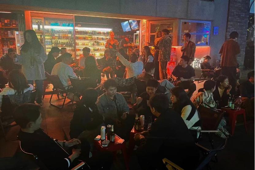 Highway Store: A 20-square-meter "public smoking room" chain brand - iNEWS