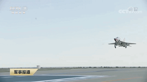 CCTV is open!The latest battle images of the Chinese aircraft carrier ...